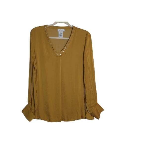Carmen Marc Valvo | Tops | Carmen Marc Valvo Large Gold Satin Vneck ...